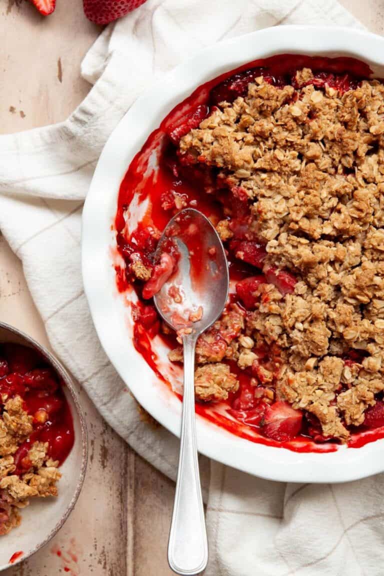 Strawberry Crumble Recipe - Healthful Blondie