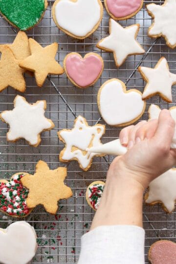 Almond Flour Sugar Cookies (Perfect for Cut-Outs) - Healthful Blondie